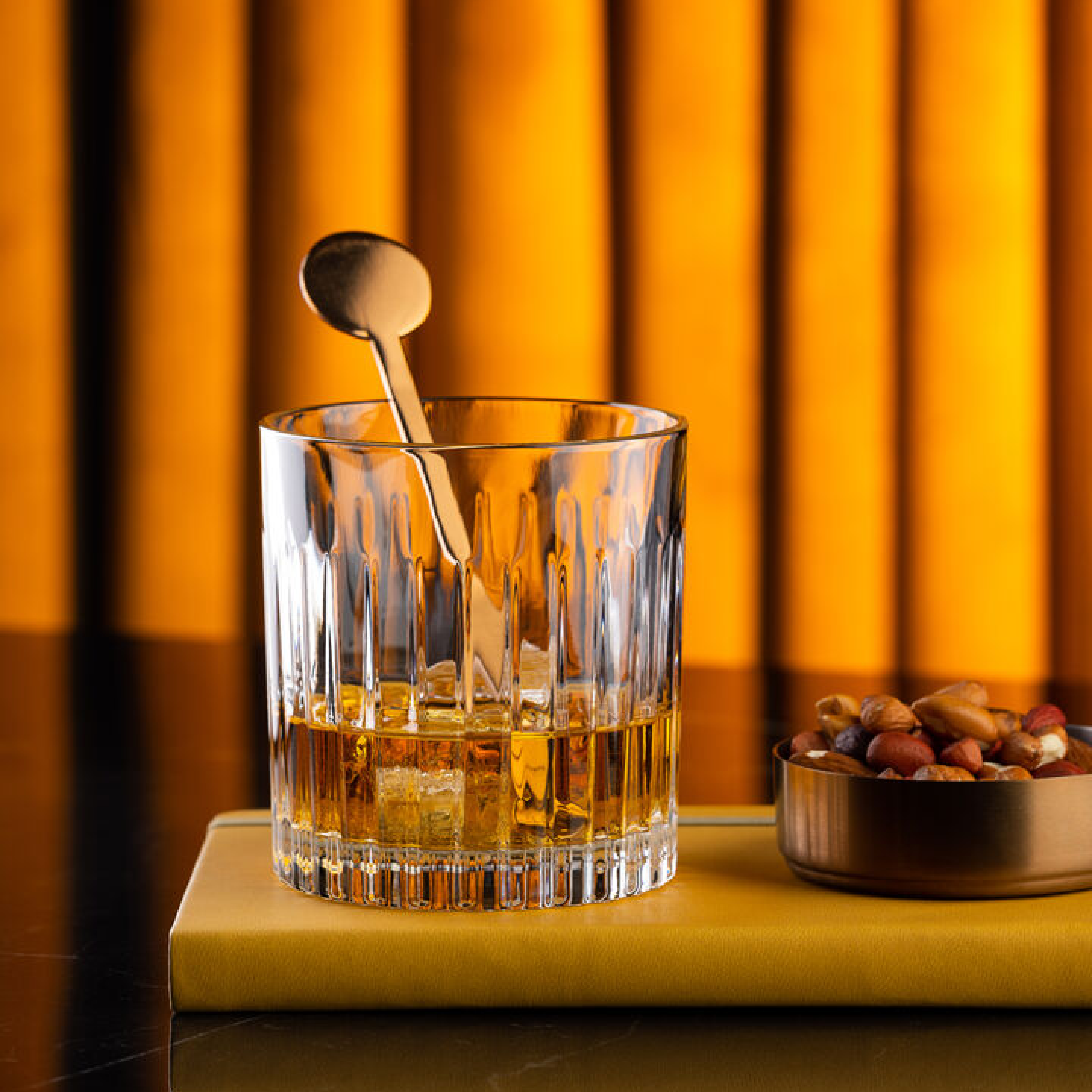 Set - Gotë qelqi për uiski Lines (6 copë), 310 ML – Kik Home